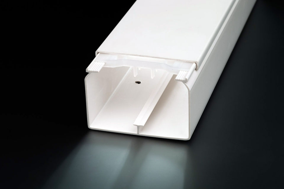 Licatec CKHF goulotte 90 x 60 mm longueur 2 m, RAL 9010, blanc pur ...